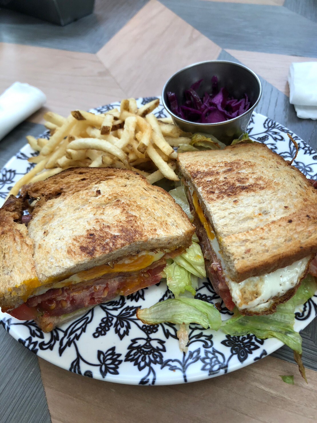 THE FRONT ROOM（丸の内 カフェ）のグルメ情報 | ヒトサラ